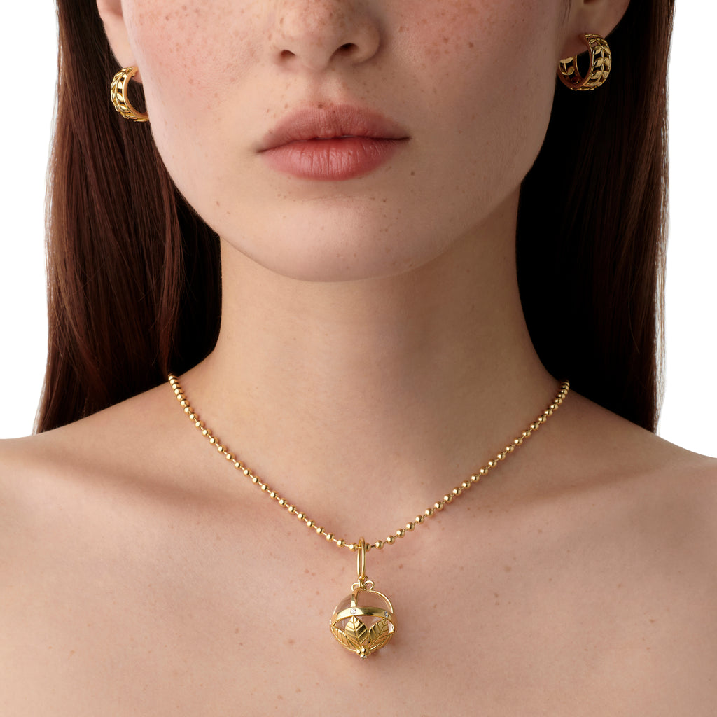 18K Round Arcadia Amulet – Temple St. Clair